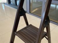 China Ebony 3 Step Wooden Aluminum Ladder 250 mm Pedals 150 kg Capacity for sale