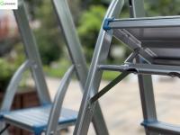China Blue Plastic  Aluminum Folding Ladder 3-9 Steps Using Hight 65-198 cm for sale