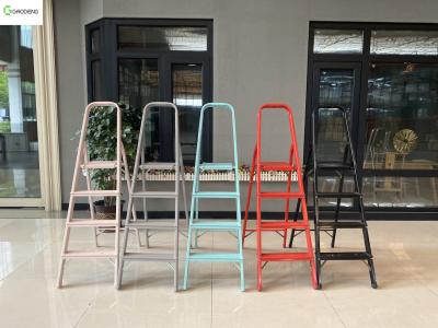 China Multiple Colors Red 4 Steps  Aluminum Folding Ladder Using Hight 87 cm Max Load 150KG for sale