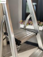 China 250mm Pedal Red Aluminum Platform Step Ladder 1.2mm for sale