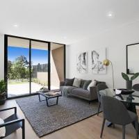 China Corrosion Resistance Aluminum Sliding Glass Doors Double Tempered Glass 5 Year Warranty for sale