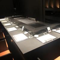 China Commercial Stainless Steel Teppanyaki Grill Table with 2400x850x800mm Size 500*400mm Cooking Area and 380V/220V Voltage for sale