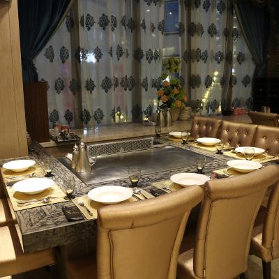 China 8KW 450x420mm Cooking Size Teppanyaki Grill Table with Food Grade Special Alloy Steel and 290KG Weight for sale