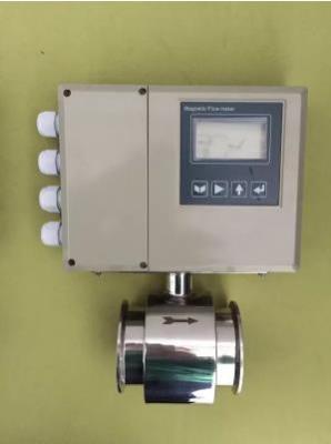 China Clamp Type Electromagnetic Flow Meter Stainless Steel DN10-DN2000 220VAC 24VDC Battery Powered for sale