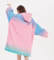 China Custom Print Wearable Oversized Hooded Blankets Luxury Colorful for sale