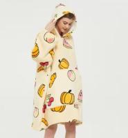 China Ultra Plush Women Oversized Hooded Blankets OEM / ODM Available for sale