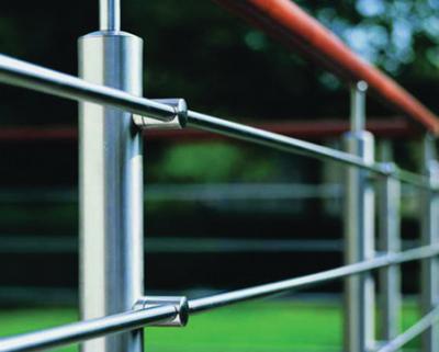 China Horizontal Balcony Metal Rods for Deck Railing Professional Design 42mm for sale