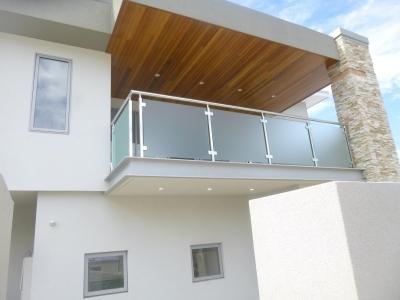 China Safety Baluster Glass Railing Side Mounted Glass Balustrade Villa Veranda Use for sale
