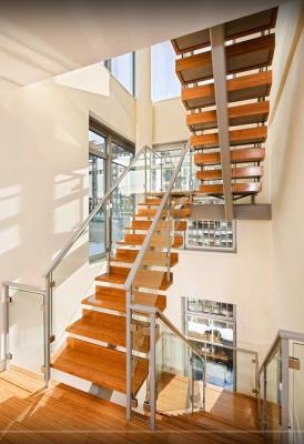 China Wooden Tread Tempered Glass Railings Stairs Customized For Interior Staircase for sale