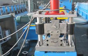 China 0.5 - 1.0mm Galvanized Steel Metal Shutter Roll Forming Machine With 3 Ton Passive Decoiler for sale