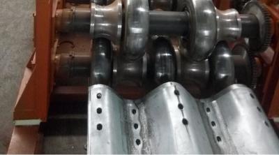 China 18 Stations Steel Corrugated Sheet Roll Forming Machine For Construction for sale