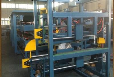 China Color Steel Sheet Fiberglass Rockwool Sandwich Panel Machine For 0.4 - 0.7mm Thickness for sale
