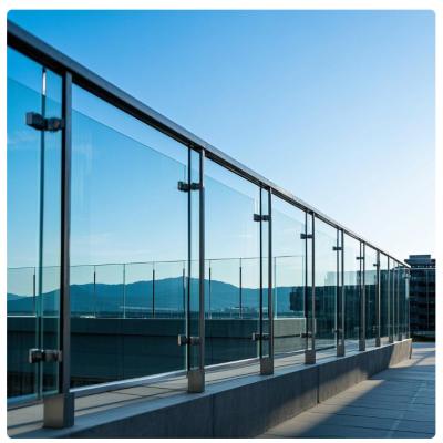 China Modern Stainless Steel Glass Balcony Railing 8-12mm Tempered Glass with 800kg Clamp Capacity for sale