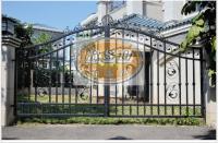 China Modern Galvanized Steel Villa Gates with 1000+ Hour Anti-Rust Finish and 1.05m Height for Home Security for sale