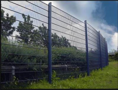 China Galvanized Metal Wall Fence with 1.05m Height and 1-Year Warranty for Indoor Outdoor Security for sale