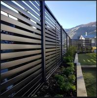 China Modern Galvanized Metal Wall Fence with 1.05m Height & 1-Year Warranty for Indoor Outdoor Security for sale