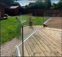 China Customizable Tempered Glass Balcony Railing 1200mm Height Galvanized Finish for sale