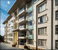 China 10mm Tempered Glass Balcony Railing with UV Resistant Coating - 1.05m Height, ISO Certified Safety Design for sale