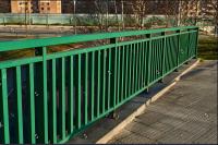 China Customizable Width Aluminum Safety Railing 36in Height Anti-Slip Surface for sale