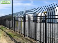 China Modern Galvanized Metal Wall Fence with 1.05m Height and ≤0.15mm Fit Tolerance for Indoor Outdoor Security for sale