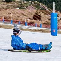 China Plastic PE Core Snowboard for Kid in Winter Snow Season Child Lightweight Snow Sleds for sale