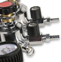 China Home Brewing Beer Co2 Upper Dual Gauge Regulator with Pressure Relief Safety Valve for sale