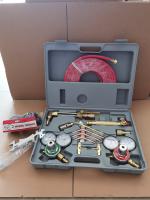 China Brass Oxygen Acetylene Gas Regulator Welding Cutting Torch Kit with 15 Feet Twin Hose for sale