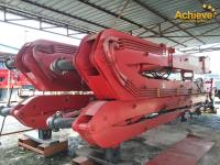 China 32m Self-Climbing Concrete Placing Boom with 600mm Step Distance and Dual Remote Control Options for sale
