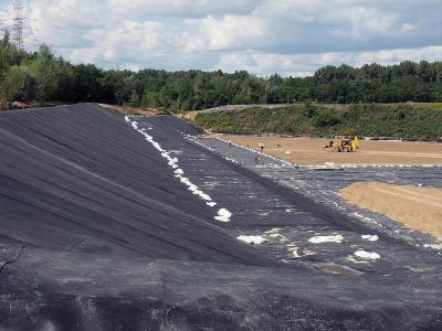 China Elongation at Break ≥700% and Tear Strength ≥25KN/m Fish Pond for Successful Aquaculture Solutions for sale
