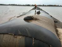 China Smooth Surface Geotextile Dewatering Tubes For Sewage Sludge Dewatering for sale