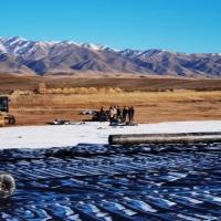China HDPE/LDPE/EVA HDPE Geomembrane Liner With Waterproof And Aging Resistance For Dam And Pond Lining for sale