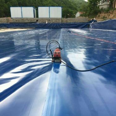 China Low Permeability Black HDPE Geomembrane Liner for Secondary Containment Systems for sale