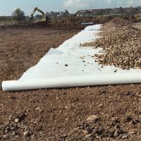 China Black Non Woven Geotextile Weed Barrier Fabric For Orchard And Garden Pathways for sale