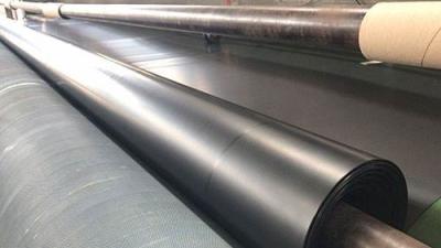 China Black HDPE Geomembrane Liner with Oxygen Index ≥30% and Hydrostatic Pressure Resistance ≥1.0Mpa for sale