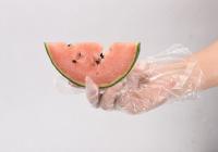 China Customized Size Disposable Plastic Gloves for Kitchen Food Handling Winter Essential for sale