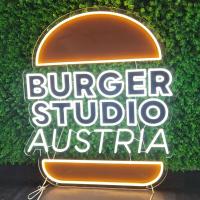 China Decorative Hanging Burger Neon Sign Light For Classic Retro Fast Food Diner Atmosphere for sale