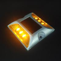 China Waterproof IP68 Driveway LED Solar Dock Light Aluminum Raised Traffic Warning Guardrail Marker Cat Eye Road Stud for sale