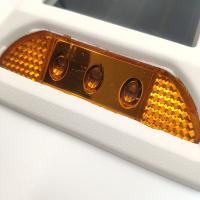 China Aluminum Ground Step Light Reflective Luminous LED Cat Eye Middle Road Marker Light Solar Road Stud with Reflector for sale