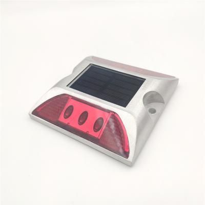 China Free Sample IP68 Waterproof Single Side 1 Face Roadway Safety Pavemant Marker China Aluminum LED Solar Powered Road Stud for sale