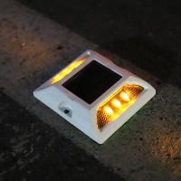 China Heavy Load Capacity 40T Square Road Safety Raised LED Solar Flashing Cat Eye Road Marker Stud Aluminum Warning Solar Stud Light for sale