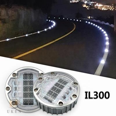China 6 Bolts Embedded Road Reflectors IL300 Road Stud Flashing Light LED Solar Road Stud for sale