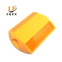 China ABS Plastic Road Stud UK-R003 116*82*18mm High Visibility Traffic Safety Markers for sale