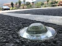 China Tempered Glass Glass Road Stud 360 Degree 50mm Traffic Safety Cat Eye Reflector for sale