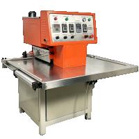 China Fully Automatic Centrifugal Casting Machine for Zinc Alloy Sickle Decorations for sale