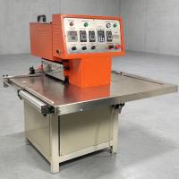 China Full Automatic Spin Casting Machine for Women's Fashion Zinc Alloy Bracelet Zinc Alloy Metal Bracelet Jewelry Tools & Equipment for sale