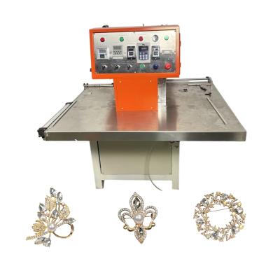 China Brooch Centrifugal Casting Machine Clothing Accessories Zinc Alloy Casting Equipment Full Automatic for sale