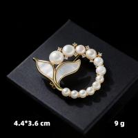 China Vacuum Zinc Alloy Clothing Accessory Brooch Equipment Spin Casting Machine for sale
