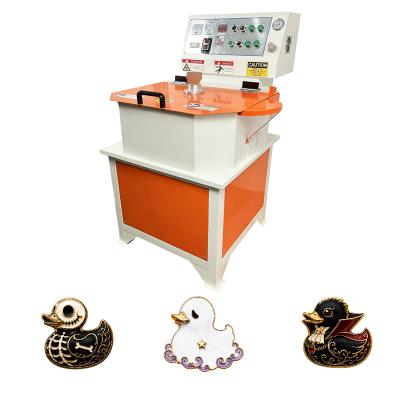 China Zamak Duck-Shaped Halloween Badge Pin Gift Spin Casting Equipment for sale