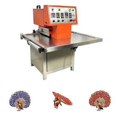 China Centrifugal Casting Machine for Peacock Ornaments for Decoration Peacock Open Screen Ornaments Making Machine for sale