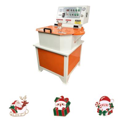 China Zinc Alloy Spin Casting Machinery for Christmas Holiday Gifts Badge Manual Spin Casting Machine for Santa Snowman for sale